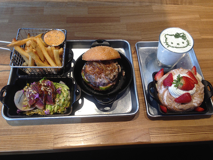 Hello Kitty's Hungry Hunt in Los Angeles - nitrolicious.com